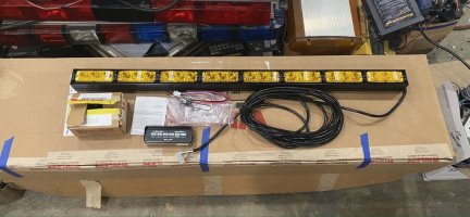 For Sale - Whelen CALTRANS 500 Series CON3 Raider Traffic Advisor and ...